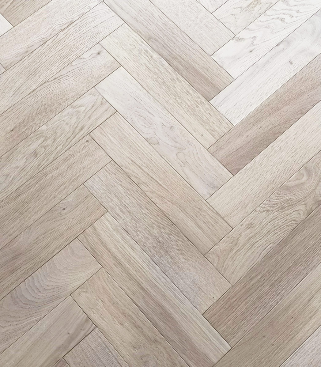 Natural Invisible Oak Herringbone, Matt Lacquered - 90mm x 18mm ...